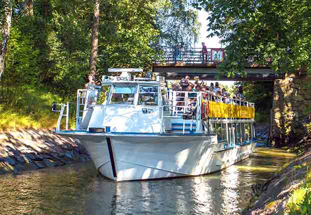 Boat sightseeing Helsinki – Beautiful Canal Cruise
