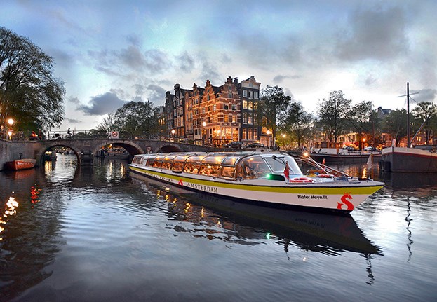 Amsterdam Dinner Cruise - diner rondvaart | Stromma.nl