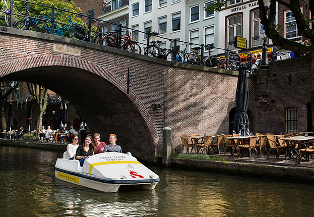 Waterfietsen Utrecht | Pedal Boat grachten | Tickets