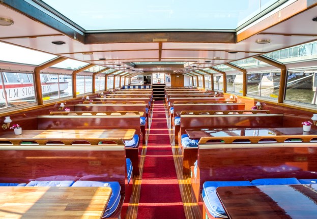 Rent M/S Delfin VI for transport & mingle | Stromma.com