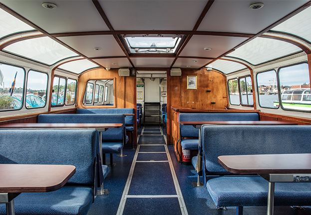 Hyr M/S Delfin III in Stockholm | Stromma.com